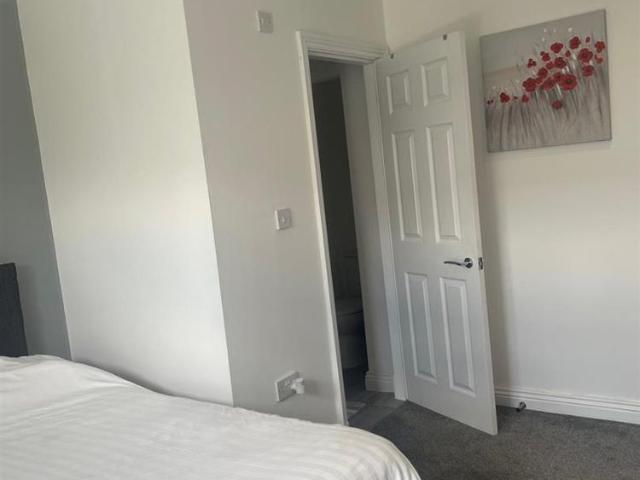 1 bed house share to rent in Burnley Road, Burnley, BB10