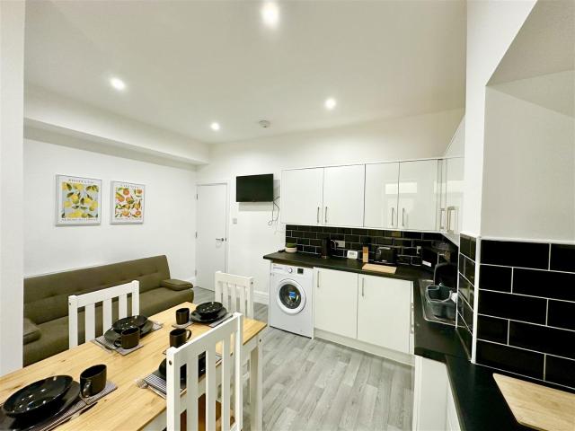 1 bed house share to rent in Berry Street, Burnley, BB11