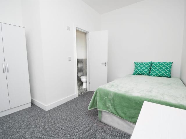 1 bed house share to rent in Berry Street, Burnley, BB11