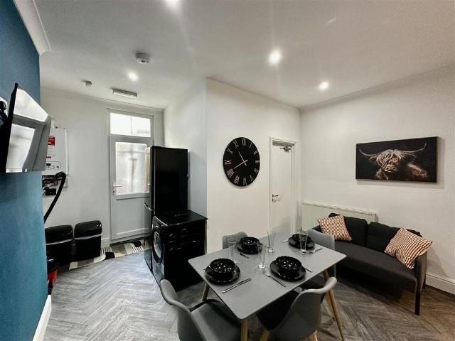 1 bed house share to rent in Berry Street, Burnley, BB11