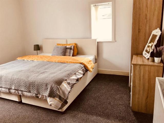 1 bed house share to rent in Queensberry Road, Burnley, BB11