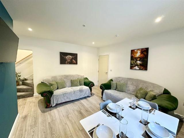 1 bed house share to rent in Tarleton Street, Burnley, BB11
