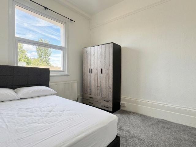 1 bed house share to rent in The Slade, London