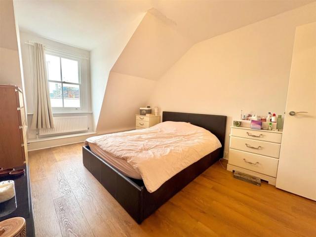 1 Bed House share For Rent