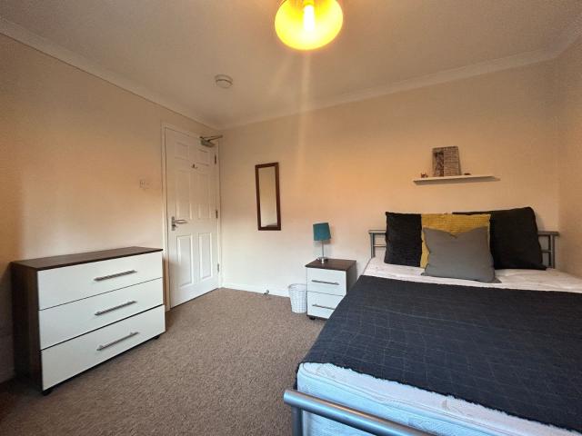 1 Bed House share For Rent at New Road, High Wycombe, HP12, United_kingdom
