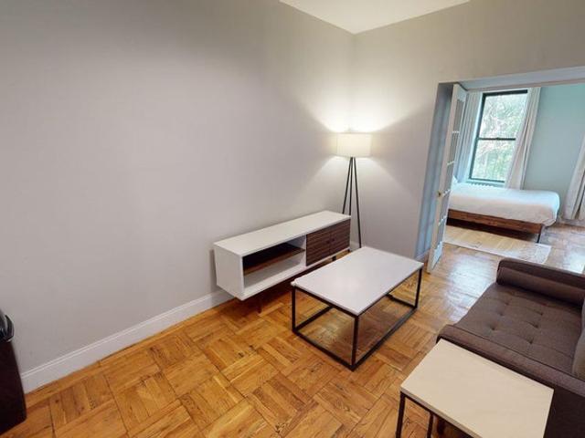 1 bed in East Village on a flexible lease