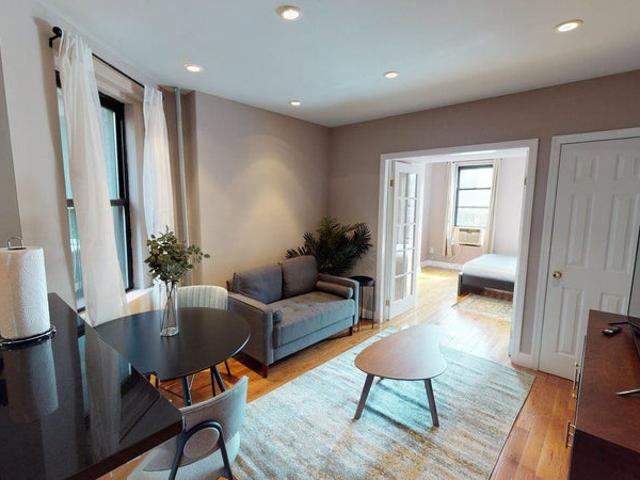 1 bed in East Village on a flexible lease