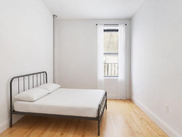 1 bed in East Village on a flexible lease