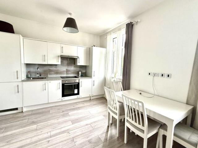 1 bed in Sevington Road, Hendon, NW4