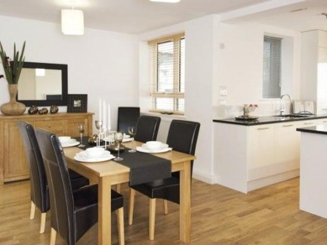 1 Bed Kew Bridge Court,chiswick High Road, W4