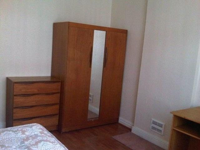 1 Bed Kingsway, Ball Hill, Coventry, Cv2 4ex