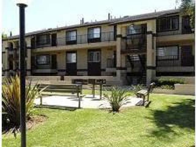 1 Bed Laurel Heights