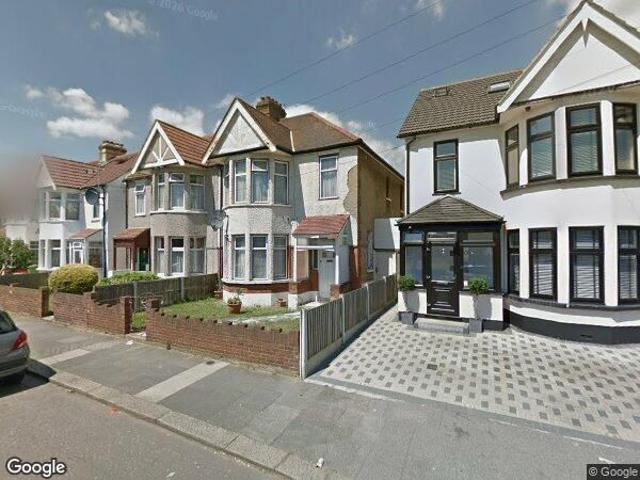 1 Bed Maisonette, Breamore Road, IG3