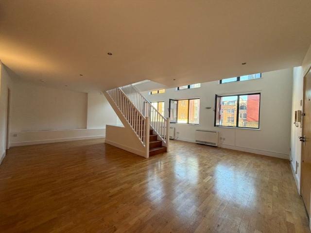 1 Bed Maisonette, Reservoir Studios, E1W