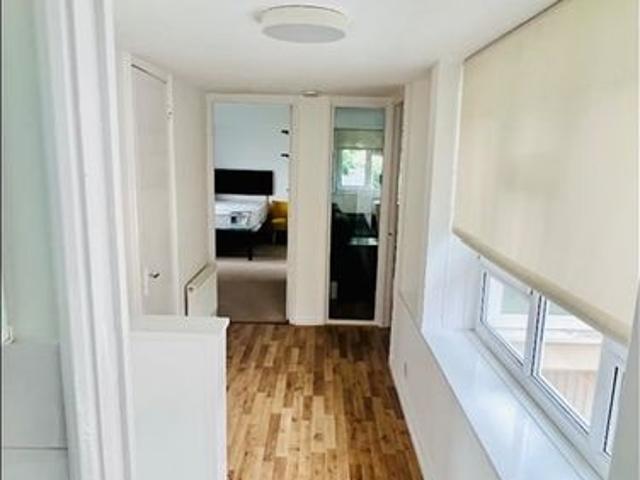 1 Bed Maisonette, Setchell Way, SE1