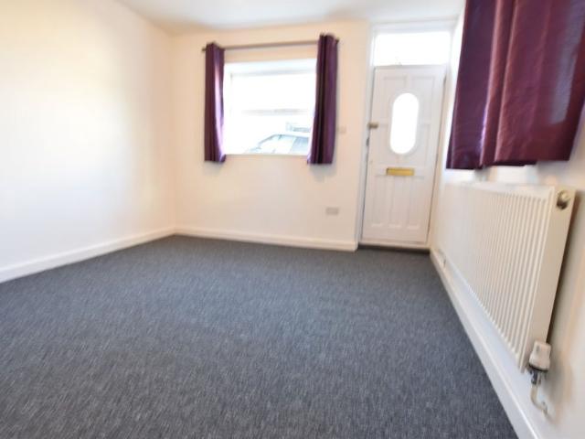 1 Bed Maisonette, Tennyson Road, LU1