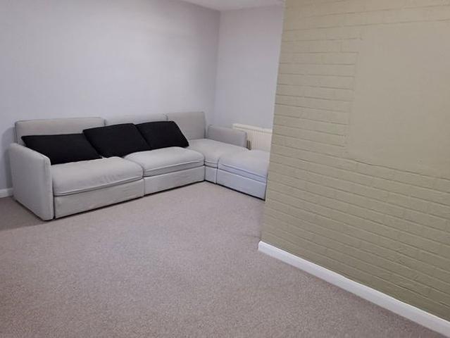 1 bed maisonette to rent in Harriet Way, Bushey, WD23