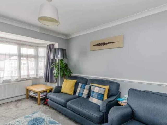 1 Bed Maisonette, Weald Lane, HA3