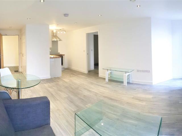 1 Bed Orange Grove, Sherwood Street M14, 1 bed semi detached house to rent, £950 pcm | PrimeLocation