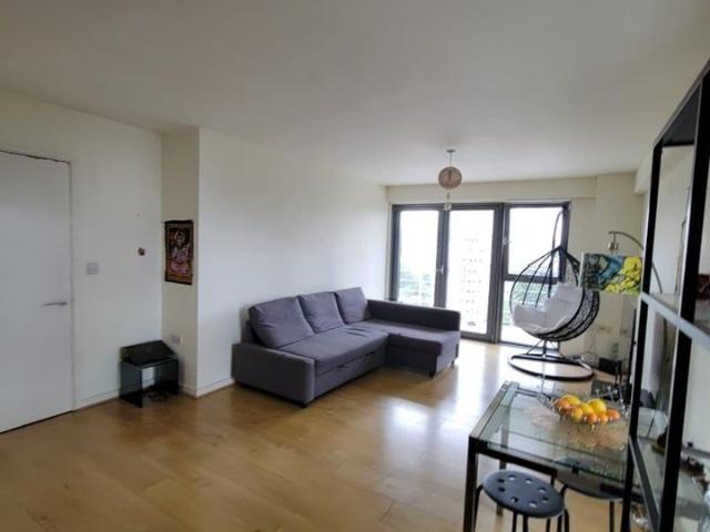 1 Bed Penthouse, Meridia Court, E15