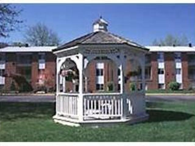 1 Bed Pickwick East Apartments