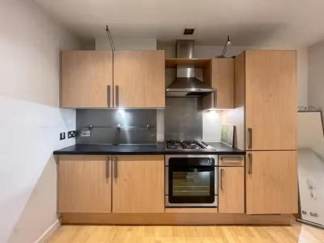 1 bed property to rent in Balmoral Place, LS10, Leeds