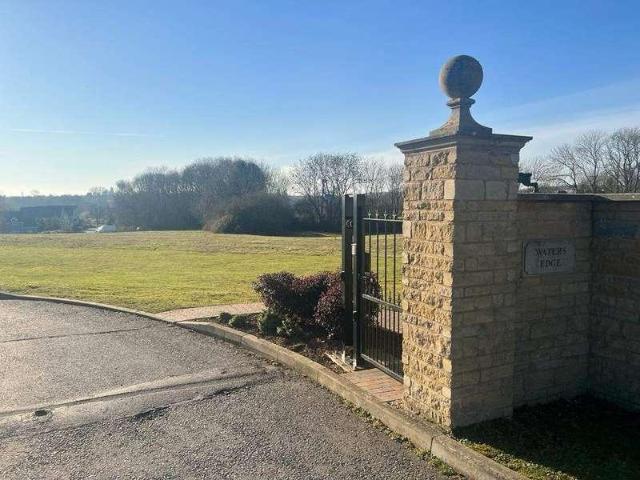 5 bed property for sale