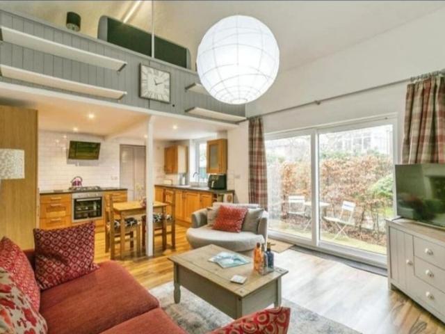 1 bed private cottage fo winter let, Christchurch