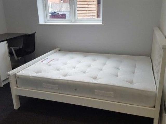 1 Bed Reading