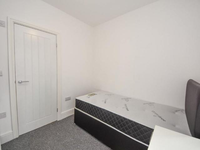 1 bed Room for Rent