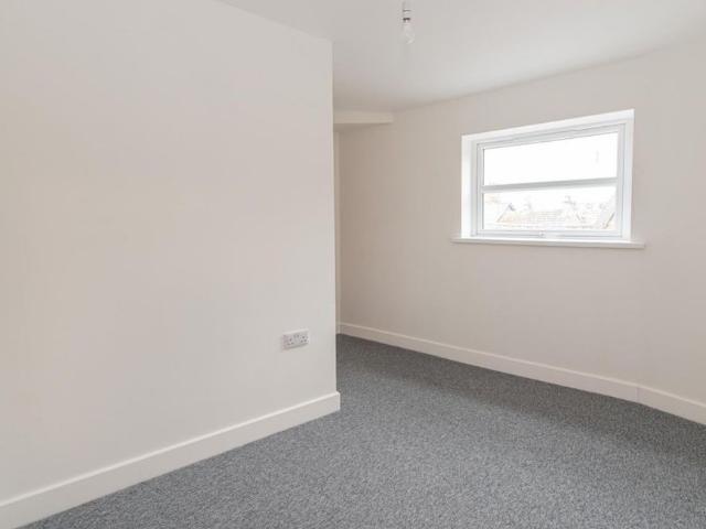1 bed Room To Let