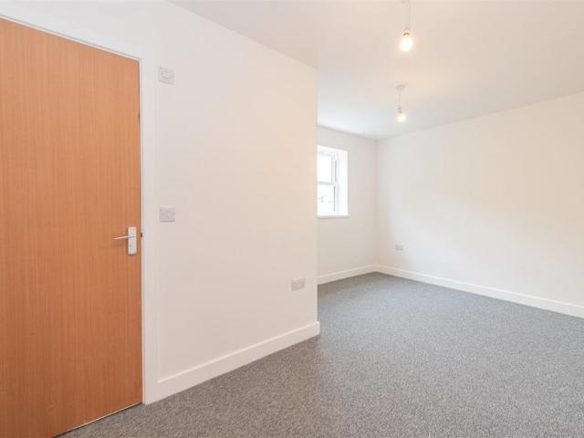 1 bed Room To Let