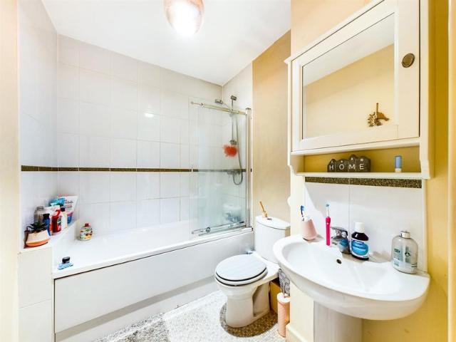 1 bed room