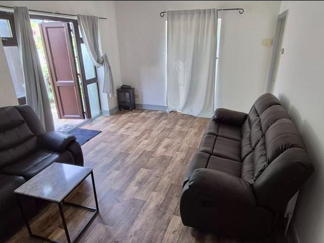 1 Bed Semi Detached House, Hale End Road, E17