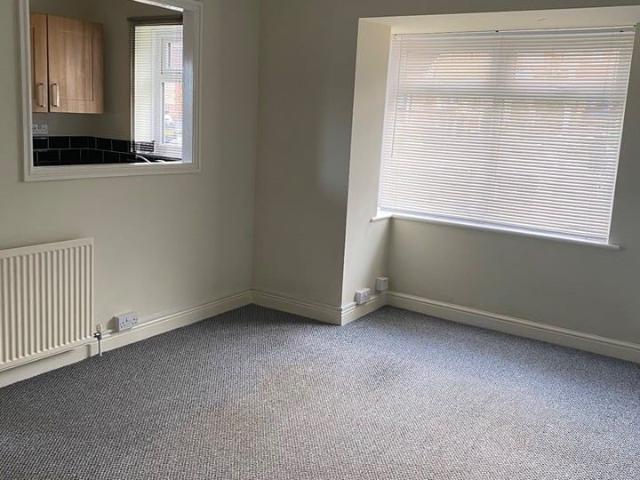 1 Bed Semi Detached House, Plover Way, LS27