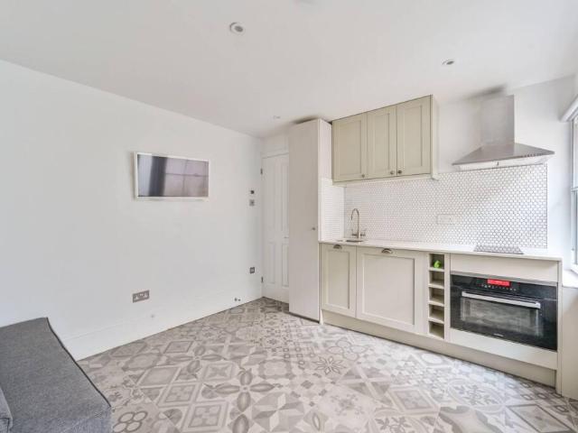 1 bed studio, Baker Street