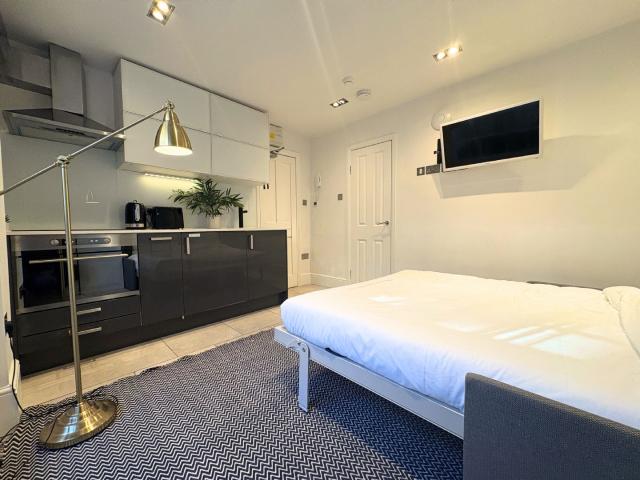 1 bed studio, Baker Street