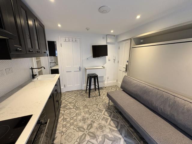 1 bed studio, Baker Street
