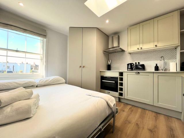 1 bed studio, Baker Street