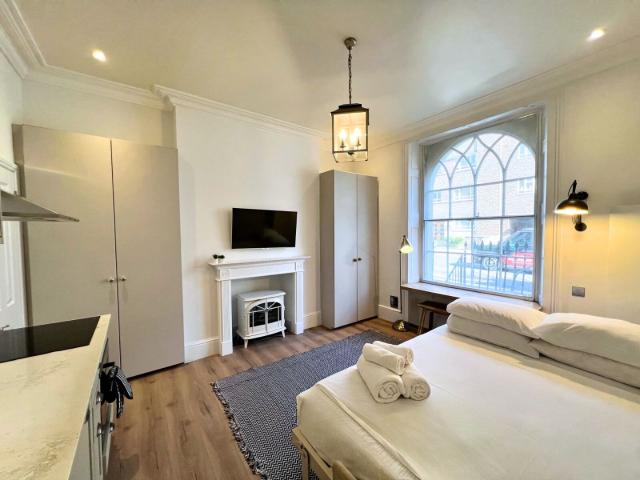 1 bed studio, Baker Street