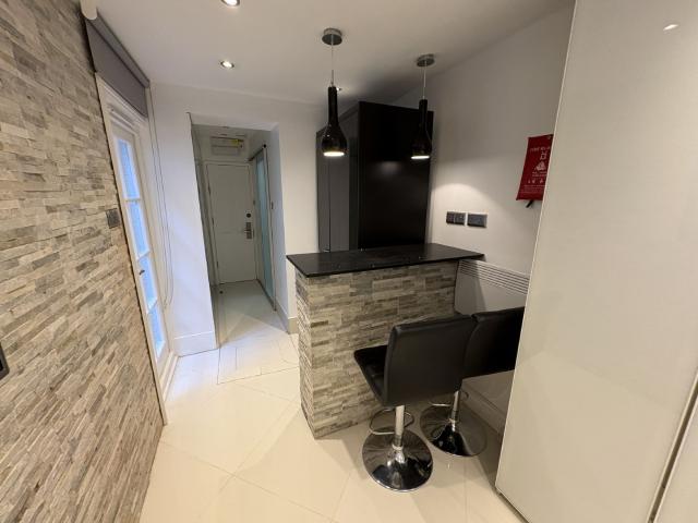 1 bed studio, Baker Street