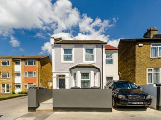 1 Bed Studio Flat