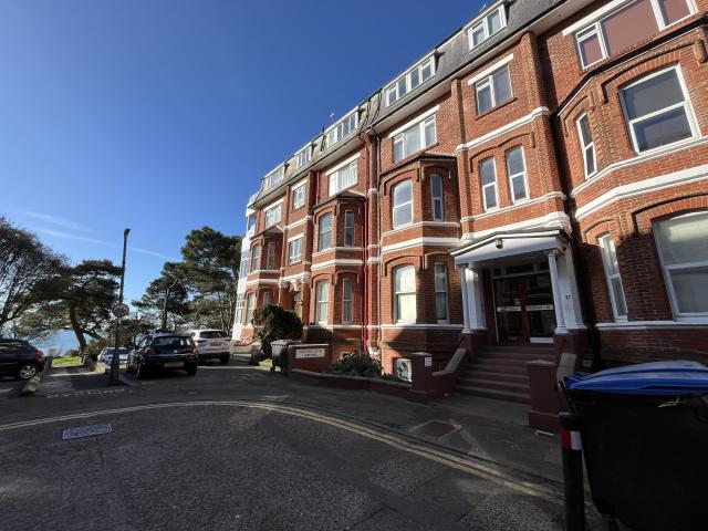 1 bed studio flat to rent in Durley Gardens, Bournemouth, BH2