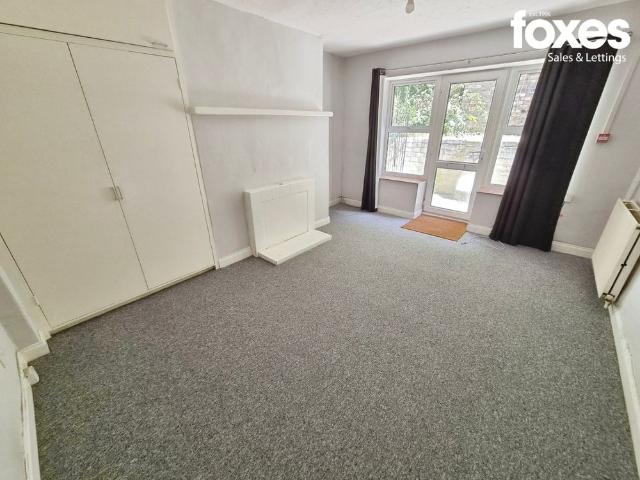 1 bed studio flat to rent in Wootton Gardens, Bournemouth, BH1 1PW