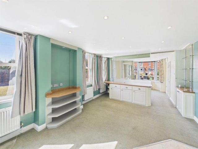 1 BED Studio flat To rent