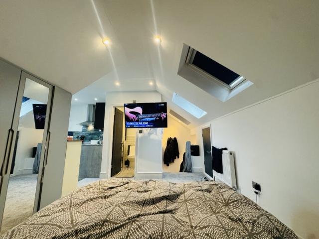 1 Bed Studio Flat BS4