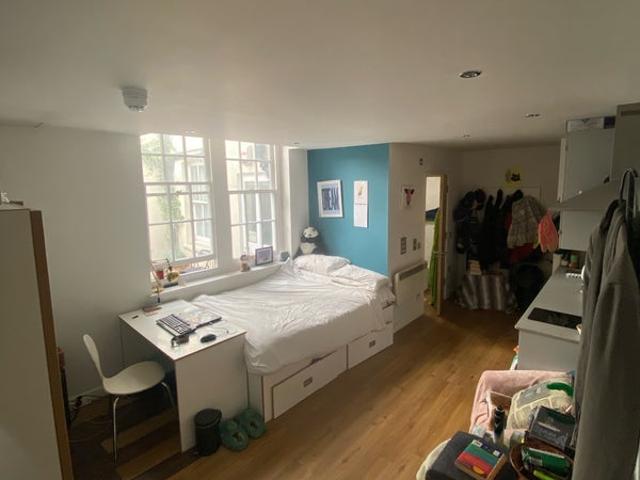 1 Bed Studio in Central Bristol very short stay