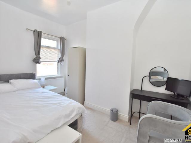1 bed Studio in Chapel Street St Helens, St. Helens, WA10 2BG