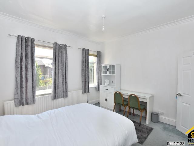 1 bed Studio in Chapel Street St Helens, St. Helens, WA10 2BG