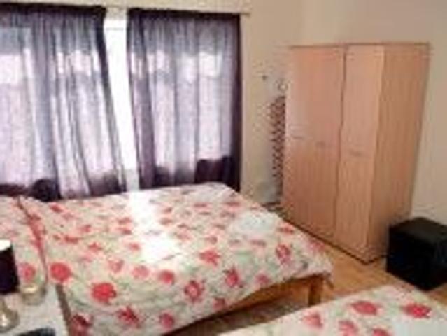 1 bed Studio To Let
